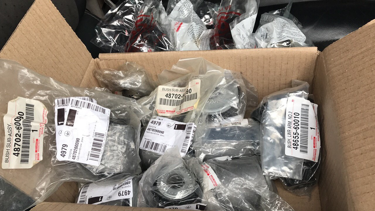 Плановая замена всех сайлентов и шаровых — Toyota Land Cruiser 100, 4,7 ...