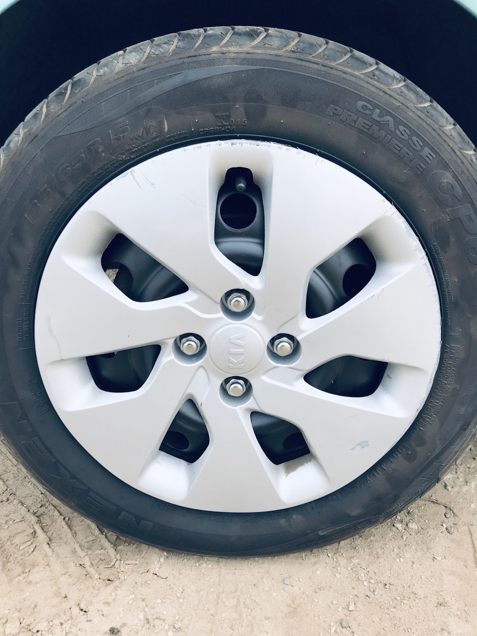 Замена всех тормозных колодок — KIA Rio 5-door (3G), 1,6 л, 2014 года ...