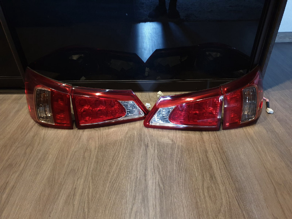 Фонари второй рест. — Lexus IS II, 3,5 л, 2009 года | стайлинг | DRIVE2