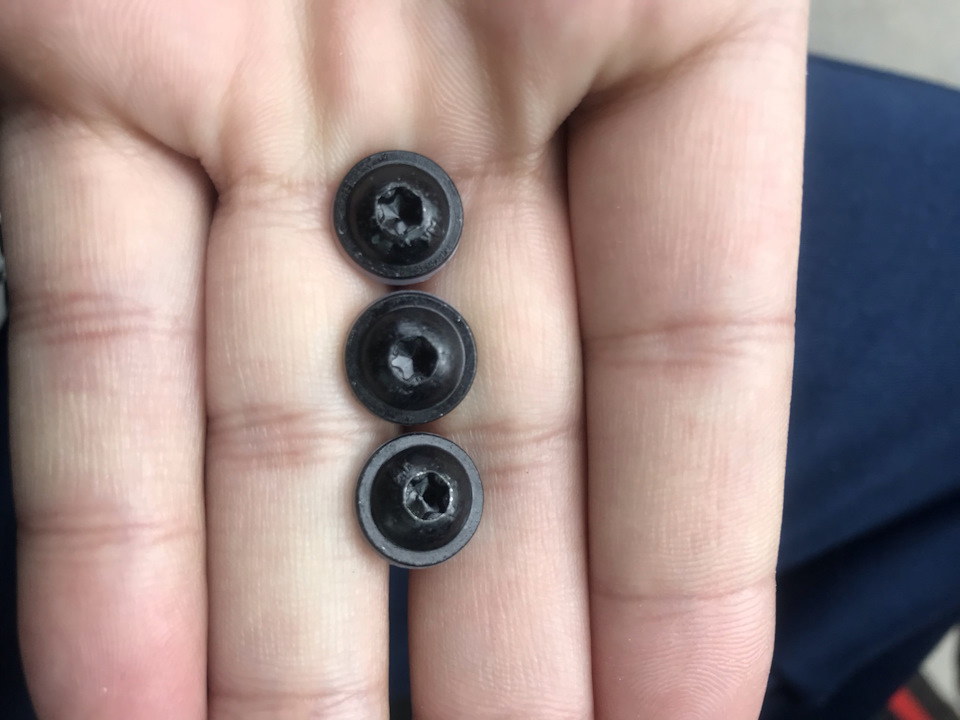 Сайлентблоки N2 — Audi S3 (8L), 1,8 л, 2001 года | запчасти | DRIVE2