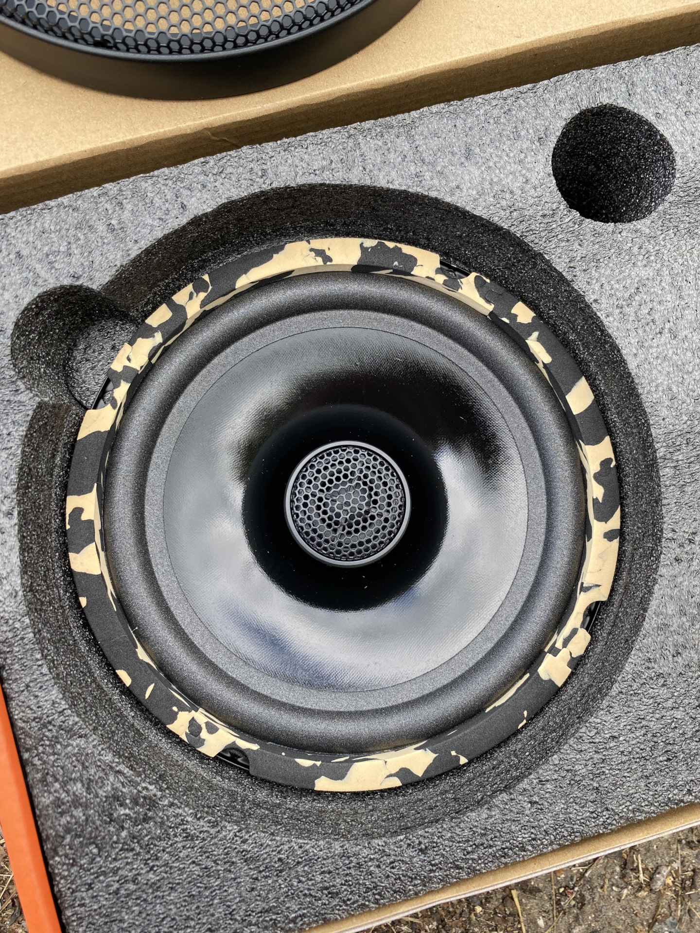 Качественный звук от Dl Audio, Python 165 Coax в полку багажника — Citroen C4 (1G), 1,6 л, 2007 ...