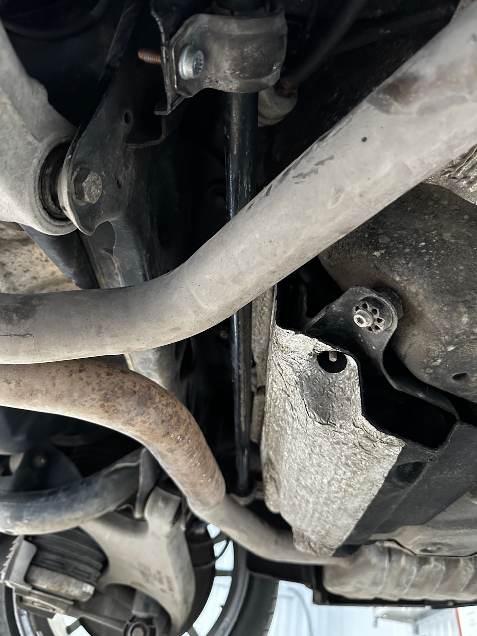 Установка стабилизаторов от Audi Q5/SQ5 на Audi A6 C7 — Audi A6 (C7), 1 ...