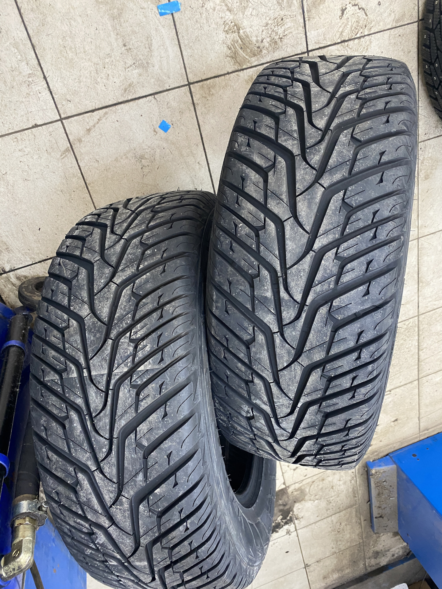 Летняя резина Hankook Ventus ST — Mitsubishi Pajero Sport (3G), 3 л ...