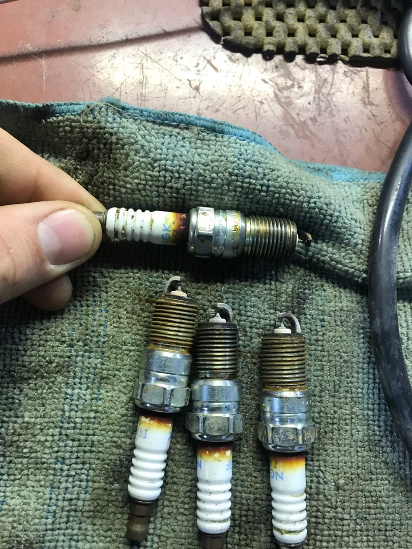 Замена свечей или всего 35 тысяч — Ford Focus Hatchback II, 1,8 л, 2006 ...