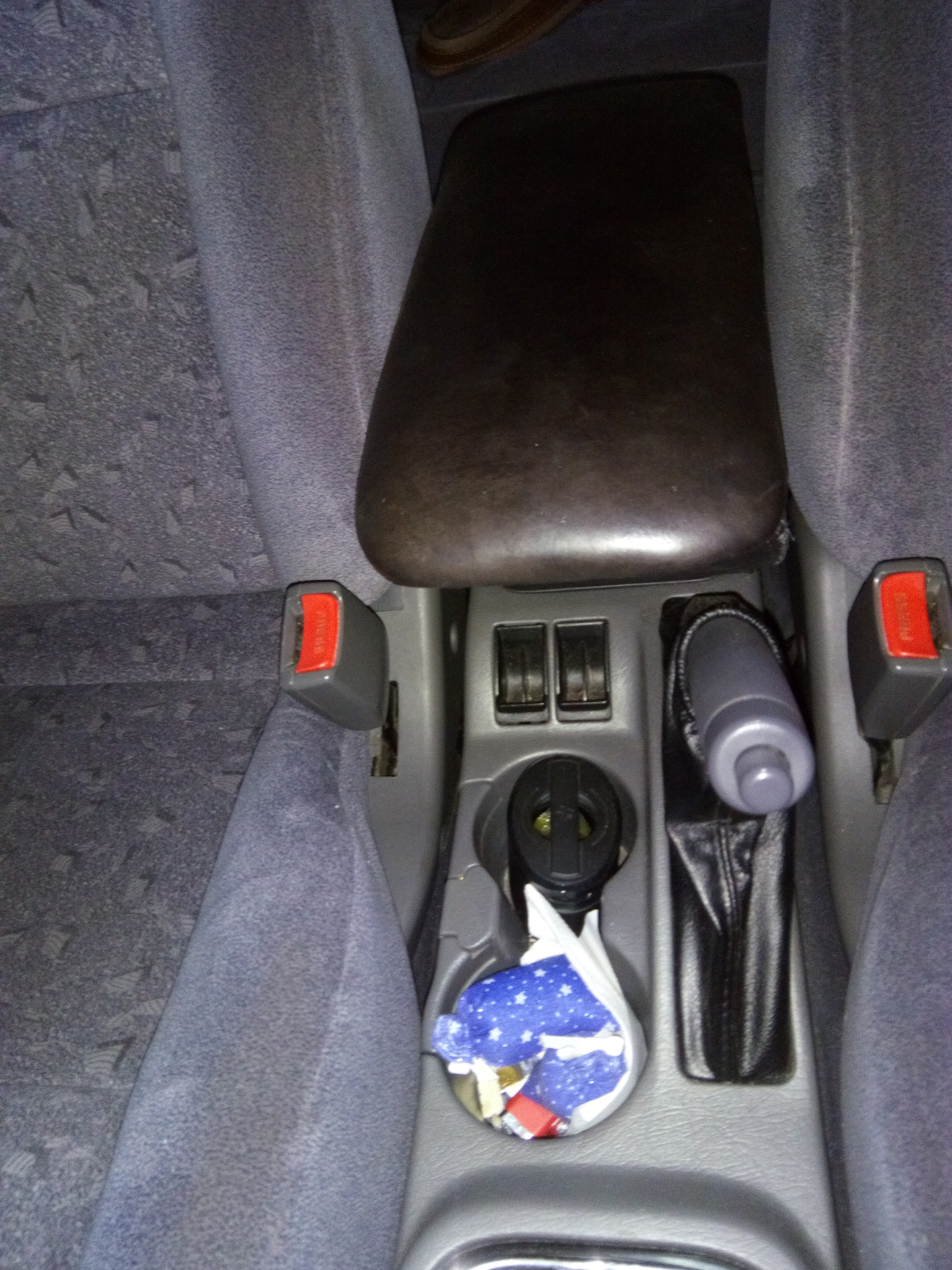 подлокотник — KIA Spectra, 1,6 л, 2007 года | стайлинг | DRIVE2