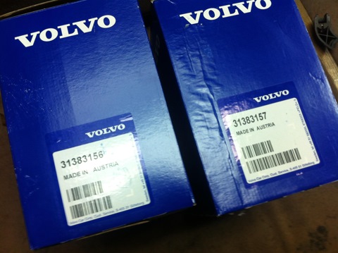 31383157 Фонарь противотуманный правый Volvo | Запчасти на DRIVE2