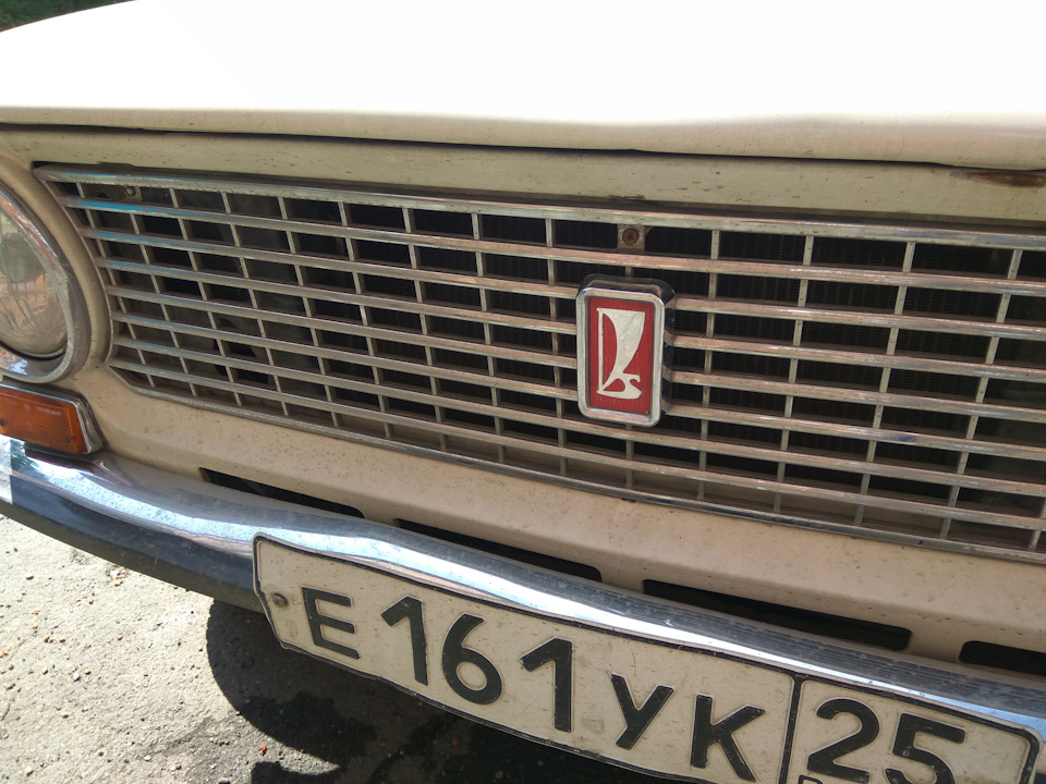 Шильдик "Lada" — Lada 21013, 1,2 л, 1986 года | стайлинг | DRIVE2