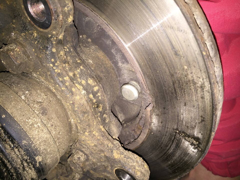 установка шпильки ступицы — Toyota Corolla (140/150), 1,6 л, 2008 года ...