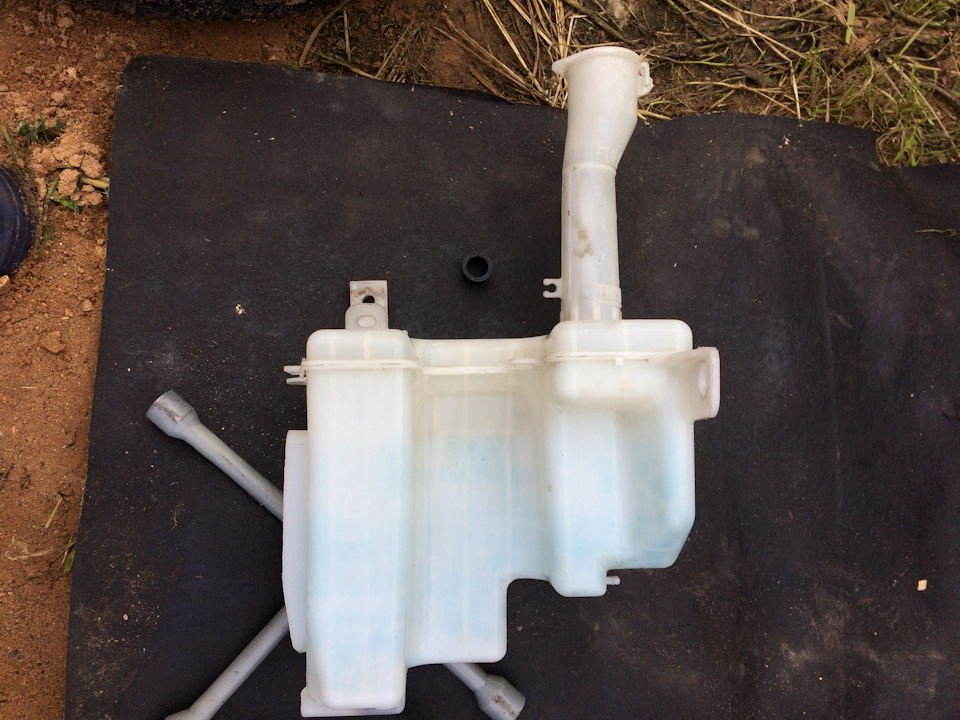 Замена передних стоек стабилизатора, прокладки клапанки и насоса ...