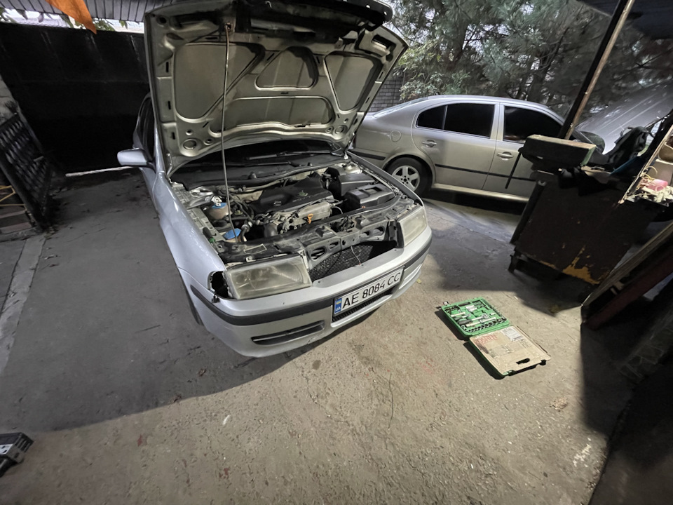 Замена фар на laurin & klement — Skoda Octavia A4 Mk1, 1,8 л, 2008 года ...