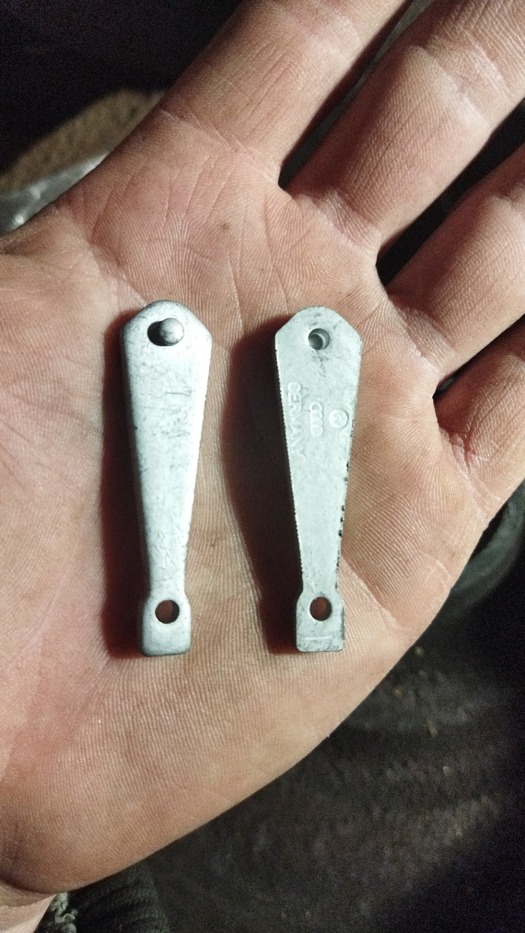 Задние тормозные барабаные механизмы! — Audi 80 (B4), 2 л, 1992 года ...