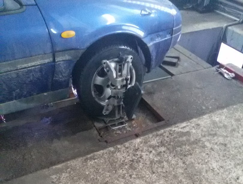 Отделался лёгким испугом или замена шпилек — Nissan 100 NX, 1,6 л, 1993 ...