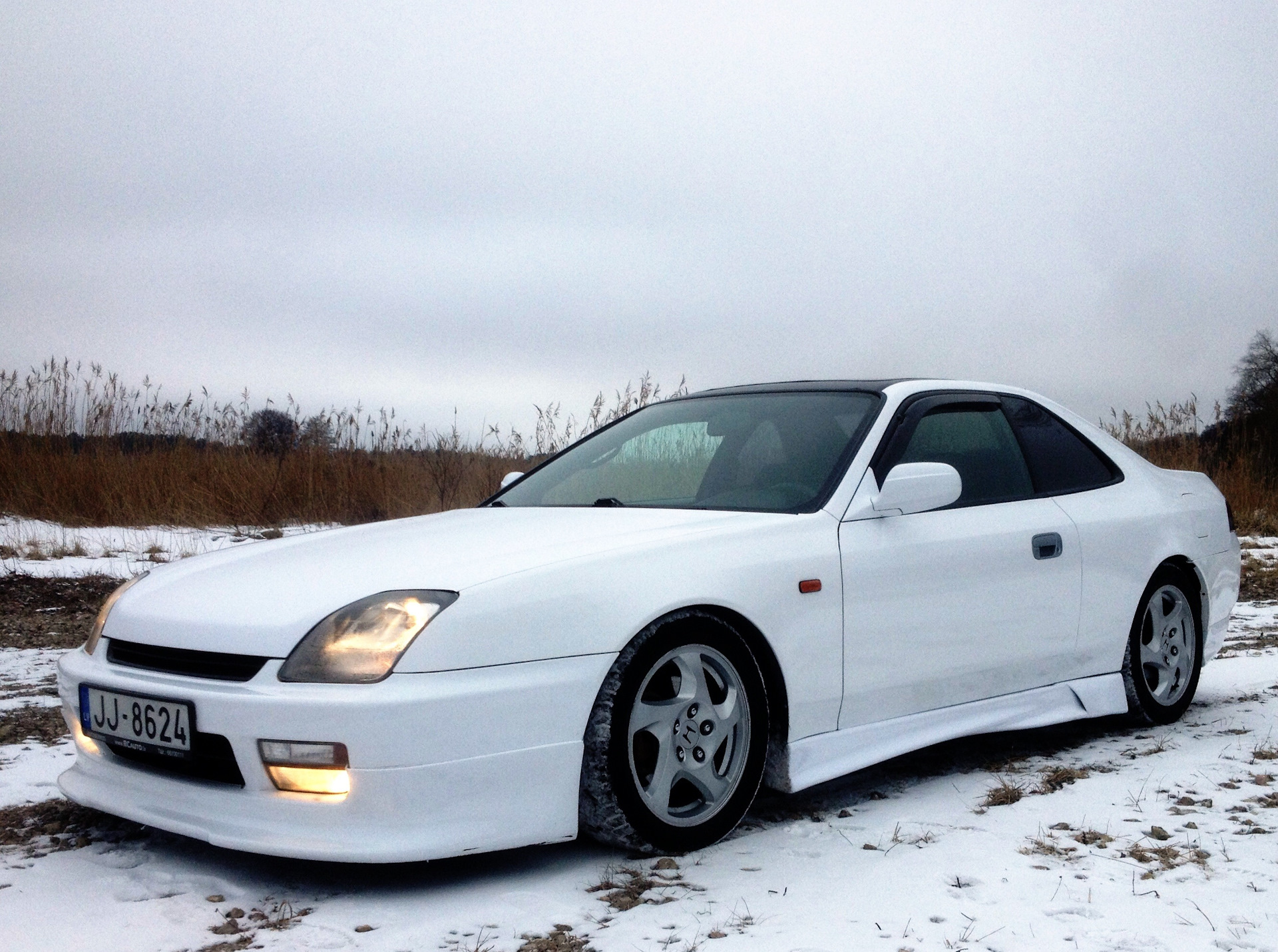 Фото белого — Honda Prelude (BB5/BB6/BB7/BB8/BB9), 2,2 л, 1997 года | просто так | DRIVE2