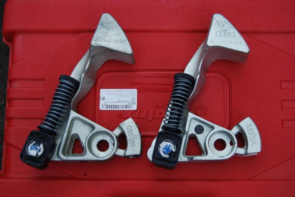 Упор под левую ногу GTI и кулиса короткого хода S3 — Skoda Octavia RS ...