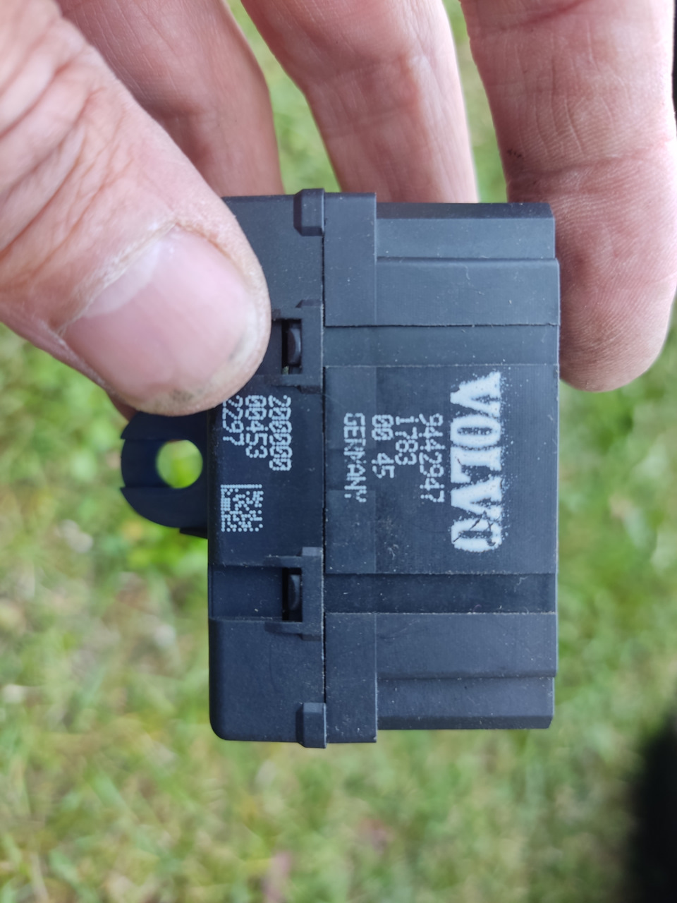 PDM-003E, сигнал слишком сильный — Volvo XC70 II, 2,4 л, 2001 года ...