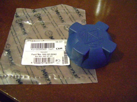 443121321 Крышка расширительного бачка / AUDI, VW 74~ VAG | Запчасти на ...