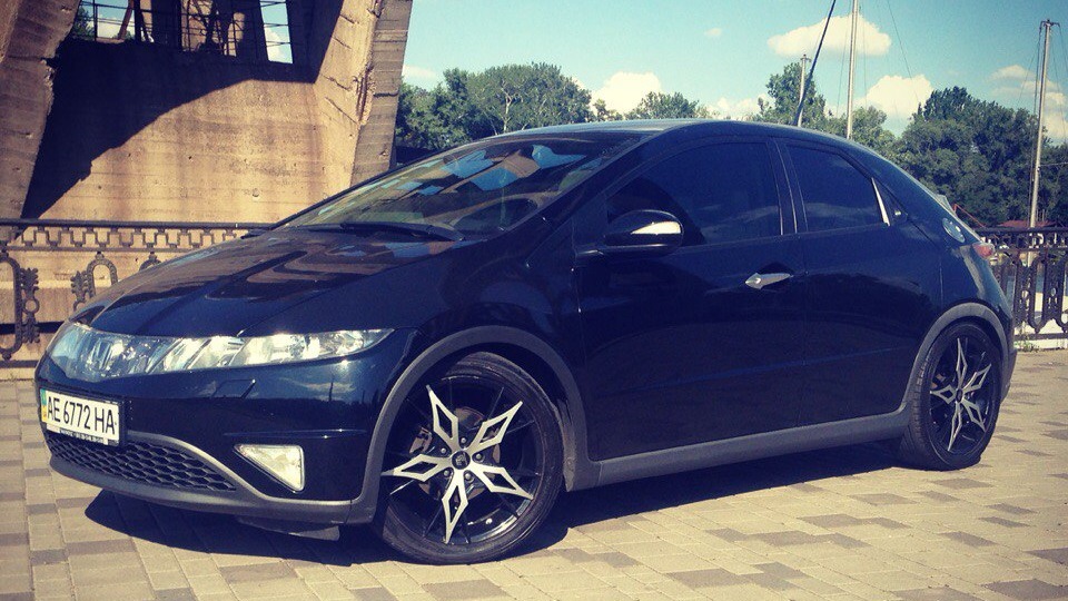 Honda Civic 5D (8G) 1.8 бензиновый 2007 | Black pearl на DRIVE2