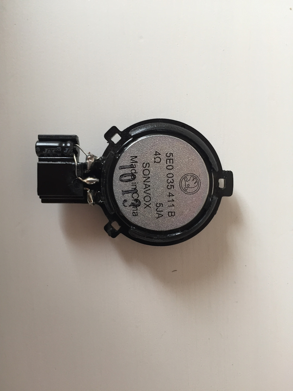 5E0035411B Динамик Skoda Octavia VAG | Запчасти на DRIVE2