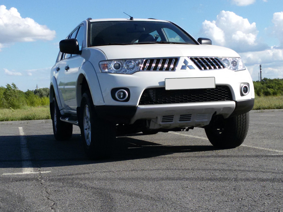 Альтернативная реальность или какой мог бы быть Mitsubishi Pajero Sport ...