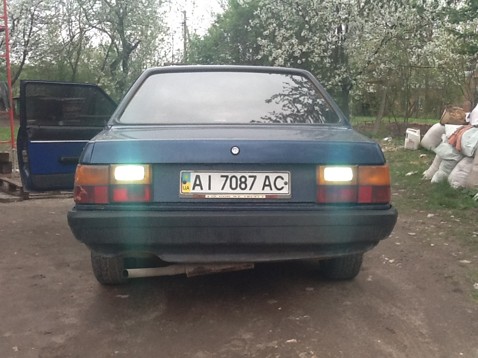 Ксенон на задній хід)) — Audi 80 (B2), 1,8 л, 1984 года | тюнинг | DRIVE2