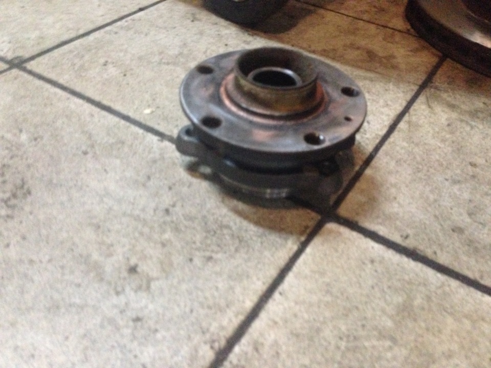 Ступичный подшипник — Audi Allroad (C6), 3 л, 2008 года | поломка | DRIVE2