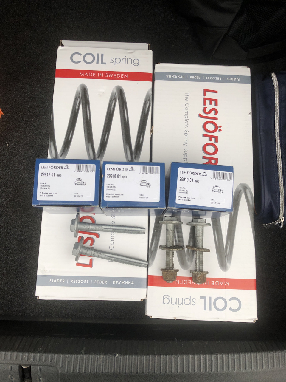 Замена задних пружин — Volkswagen Passat B6, 3,2 л, 2007 года ...