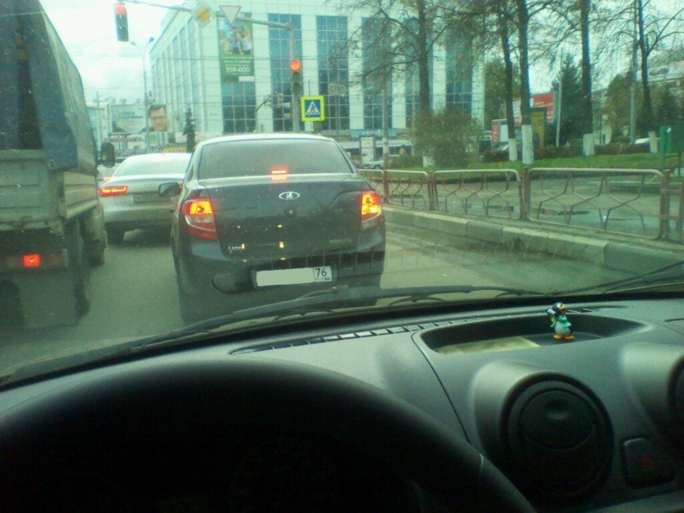 №8 Молдинги — Lada Гранта (1G), 1,6 л, 2012 года | аксессуары | DRIVE2