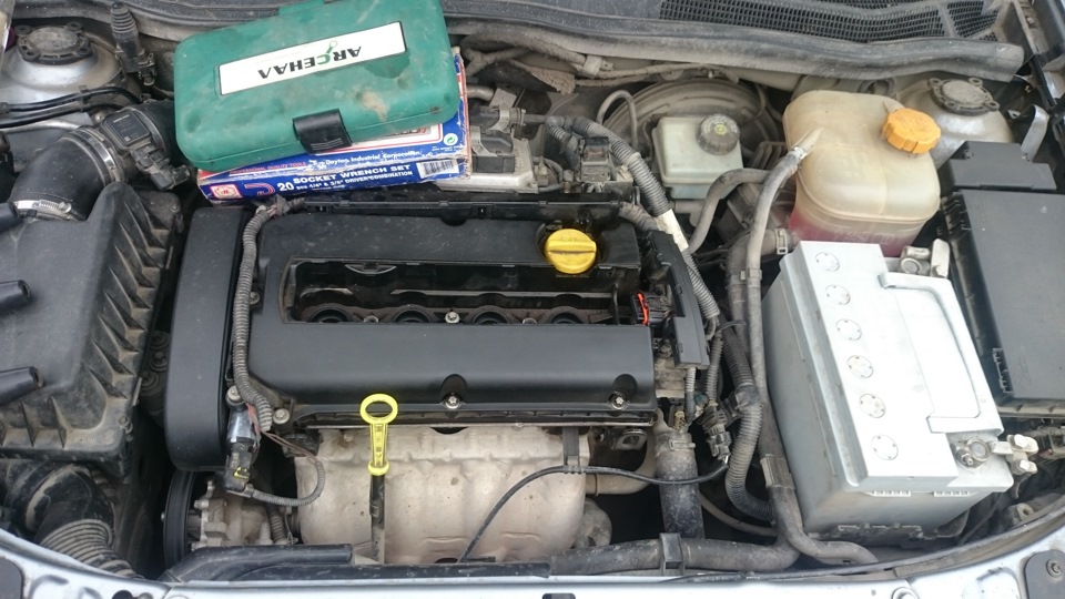 Новые свечи и прокладка клапанной крышки — Opel Astra H GTC, 1,8 л ...