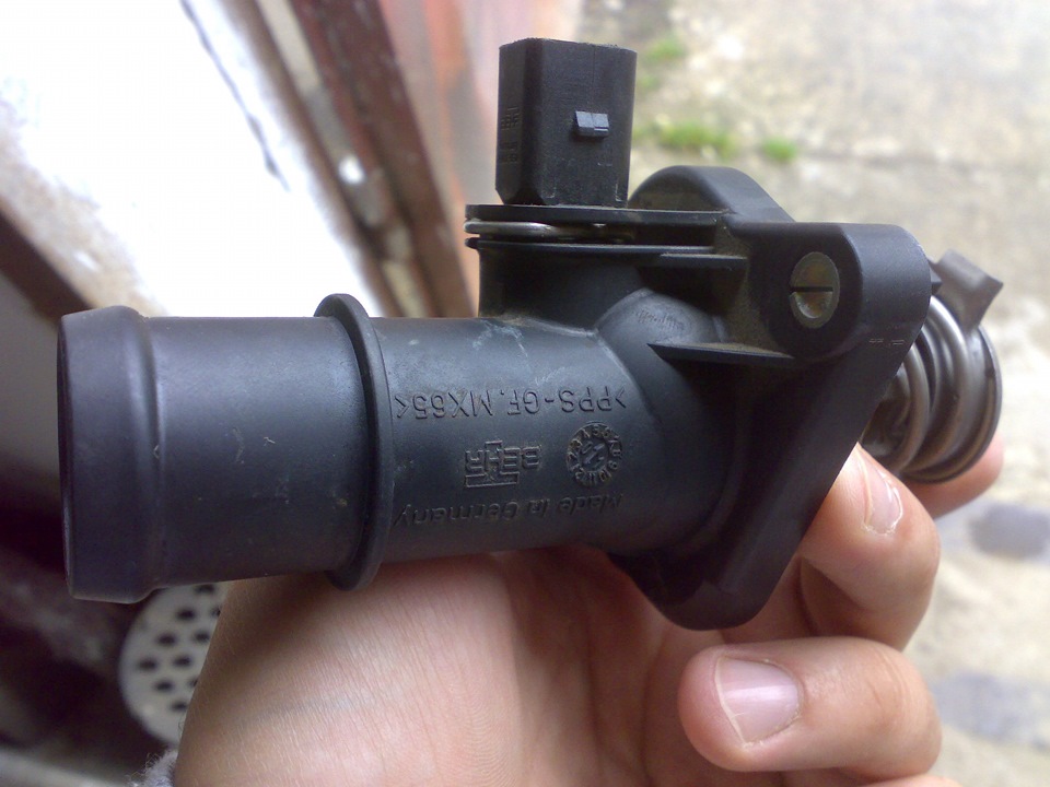 Заклинил термостат… — Volkswagen Bora (1G), 1,6 л, 2002 года | поломка ...