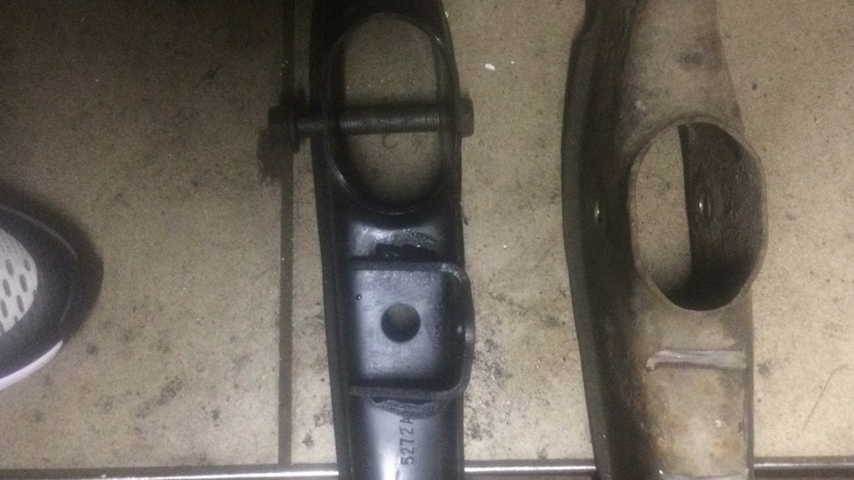 Сайлентблок продольного рычага — Dodge Caliber, 2 л, 2006 года ...