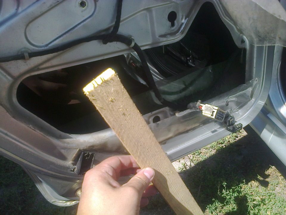 Поломка стеклоподъемника. — Skoda Octavia A4 Mk1, 2 л, 2001 года ...