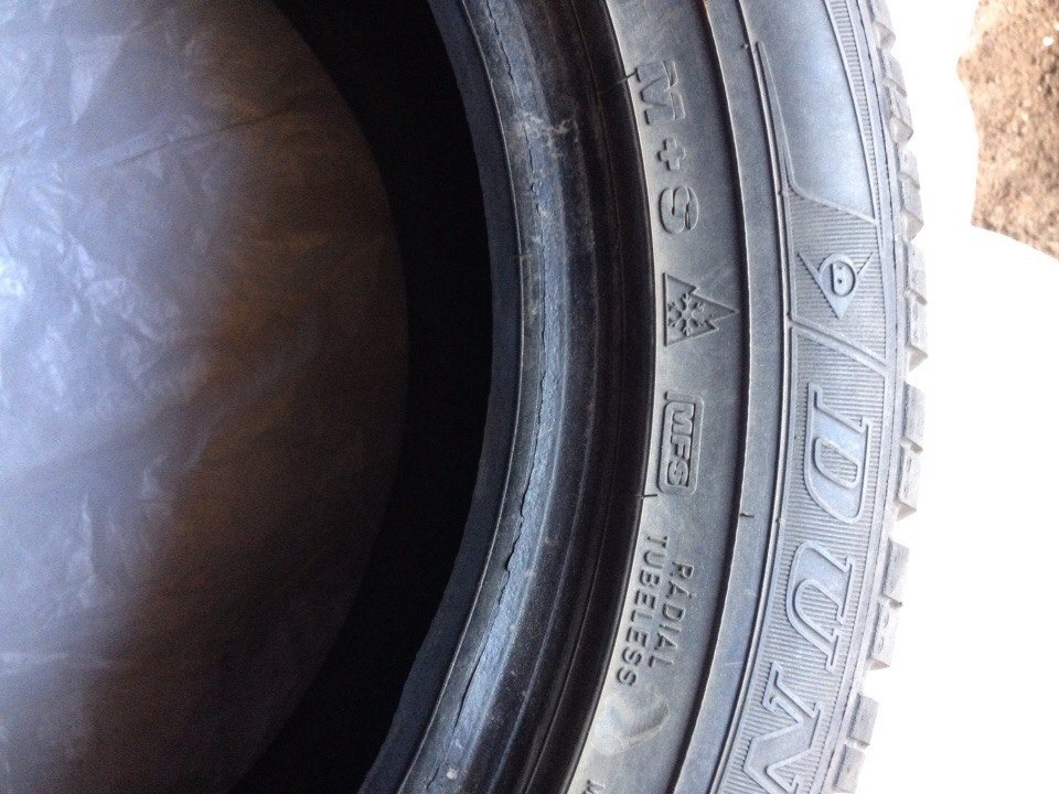 Зимние шины Dunlop — Opel Astra H GTC, 1,8 л, 2008 года | шины | DRIVE2