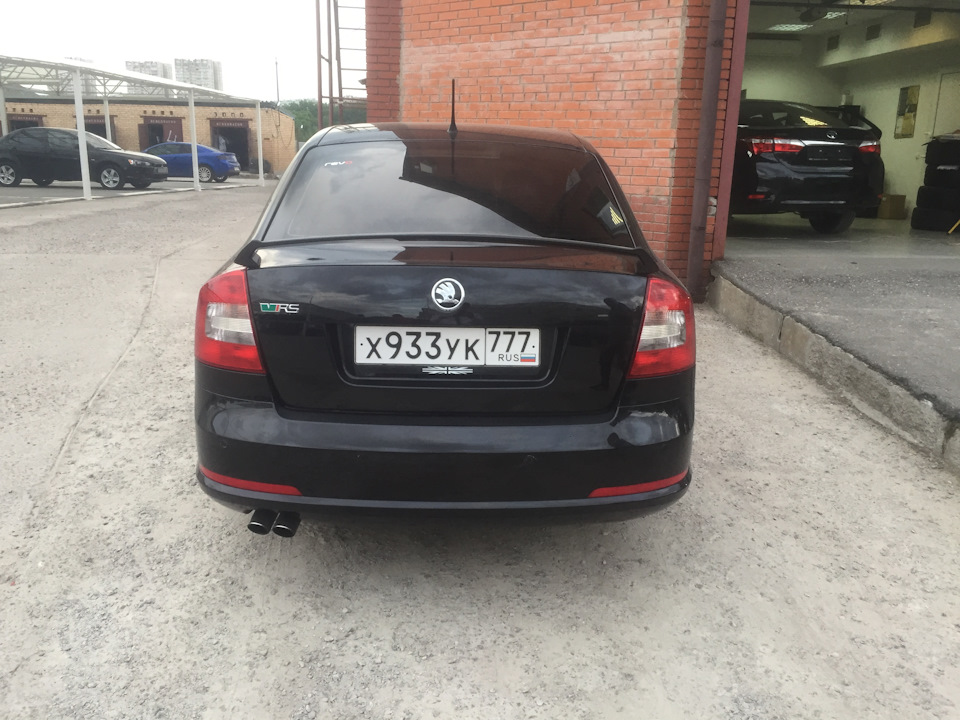 Эмблема — Skoda Octavia RS A5 Mk2, 2 л, 2011 года | стайлинг | DRIVE2