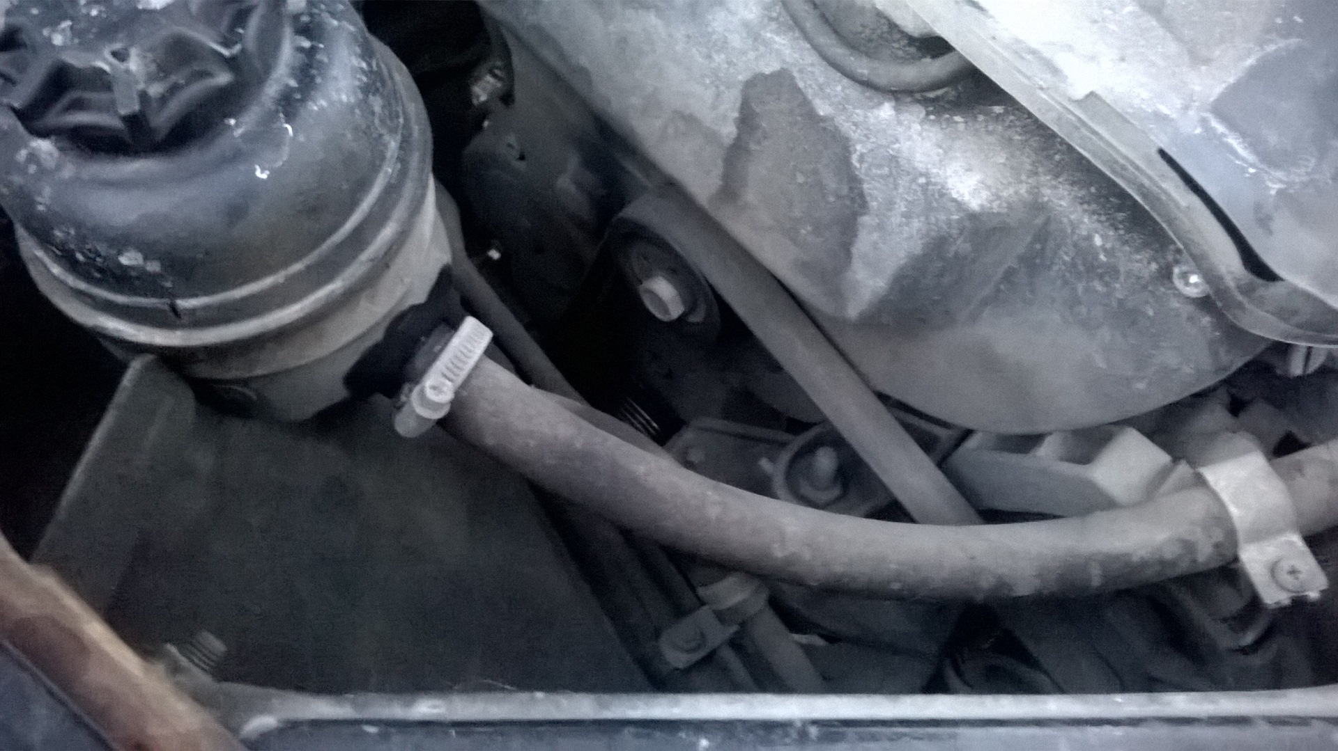 Замена ремня генератора — Lada Приора универсал, 1,6 л, 2014 года ...