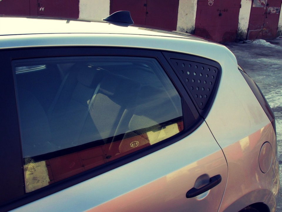 Накладки на окна — Hyundai i30 (1G), 1,4 л, 2010 года | аксессуары | DRIVE2