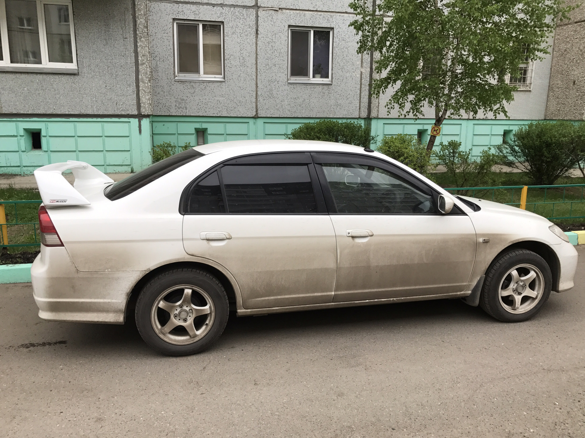 Лавка Mugen установлена — Honda Civic Ferio (7G), 1,5 л, 2006 года | стайлинг | DRIVE2