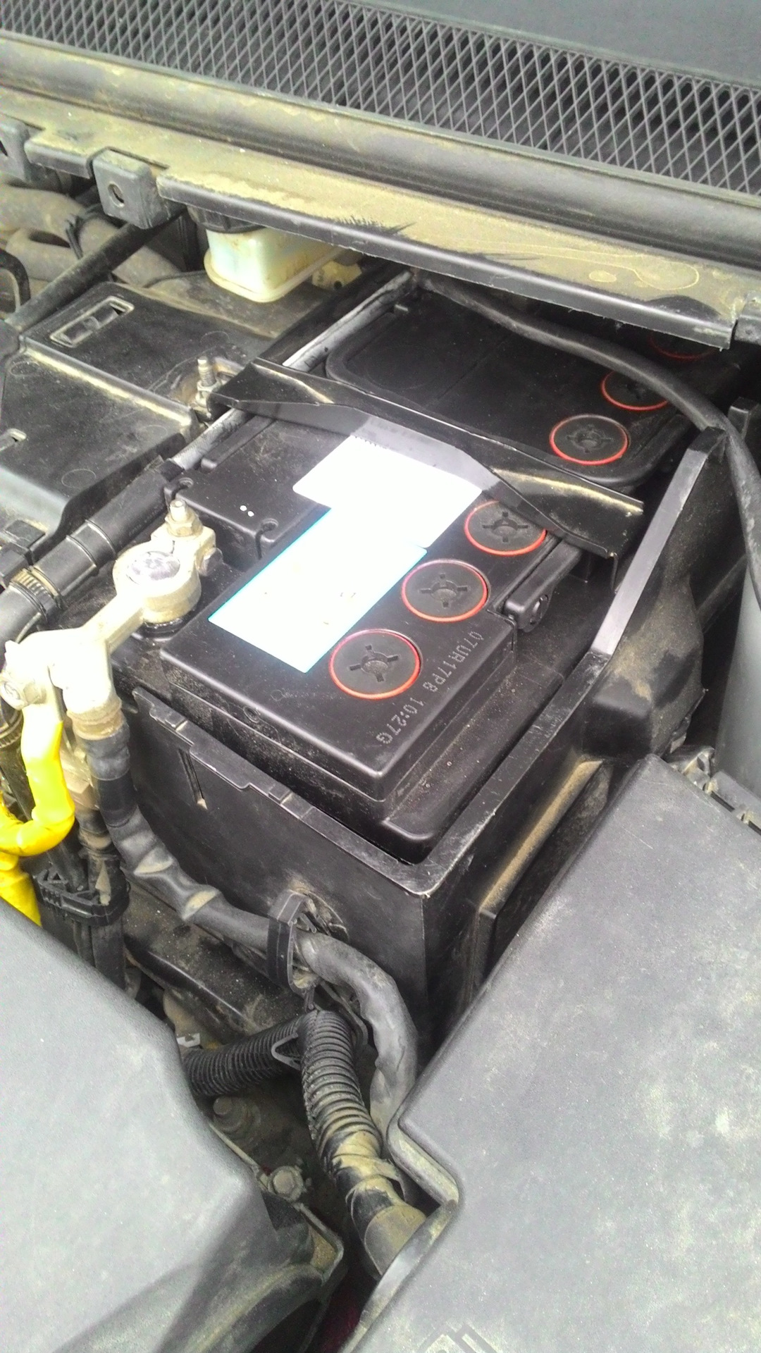 Замена аккумулятора (оригинал Ford) — Ford Focus Sedan II, 1,6 л, 2008 ...