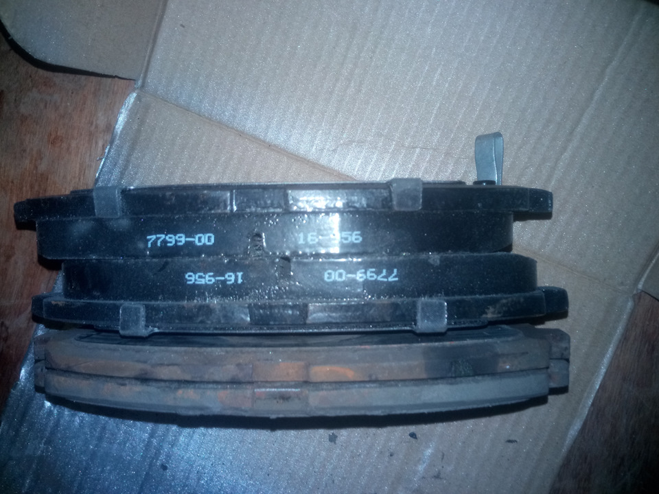 Поменял сам передние колодки — Hyundai ix35, 2 л, 2013 года | запчасти ...