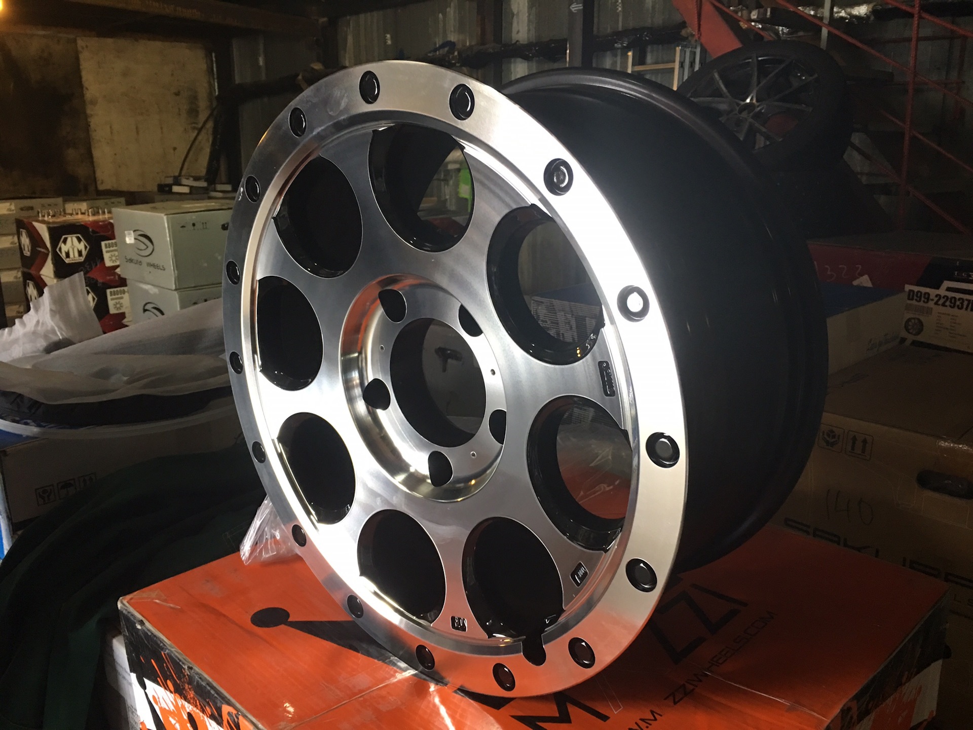 Sakura Wheels 4614 на Toyota LC, Tundra — Moscow Wheels and Tyres на DRIVE2