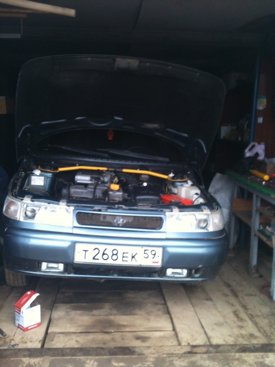 Чистка патрубка ДЗ, ДМРВ, замена патронов передних стоек. — Lada 21102 ...