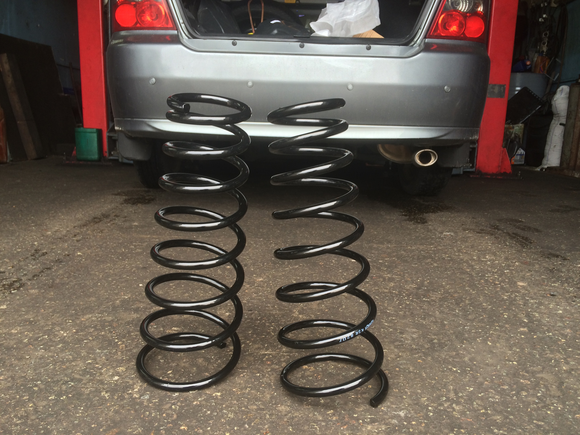 Замена задних пружин — Geely CK, 1,5 л, 2011 года | визит на сервис ...