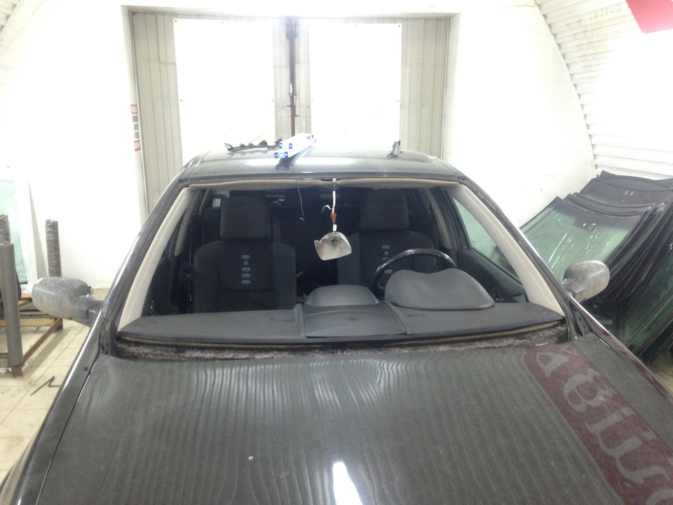 Замена лобового стекла . AGC . Bitstop . — Renault Megane II, 1,6 л, 2008 года | визит на сервис ...
