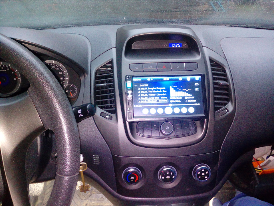 Новая магнитола — Geely GC6, 1,5 л, 2015 года | автозвук | DRIVE2