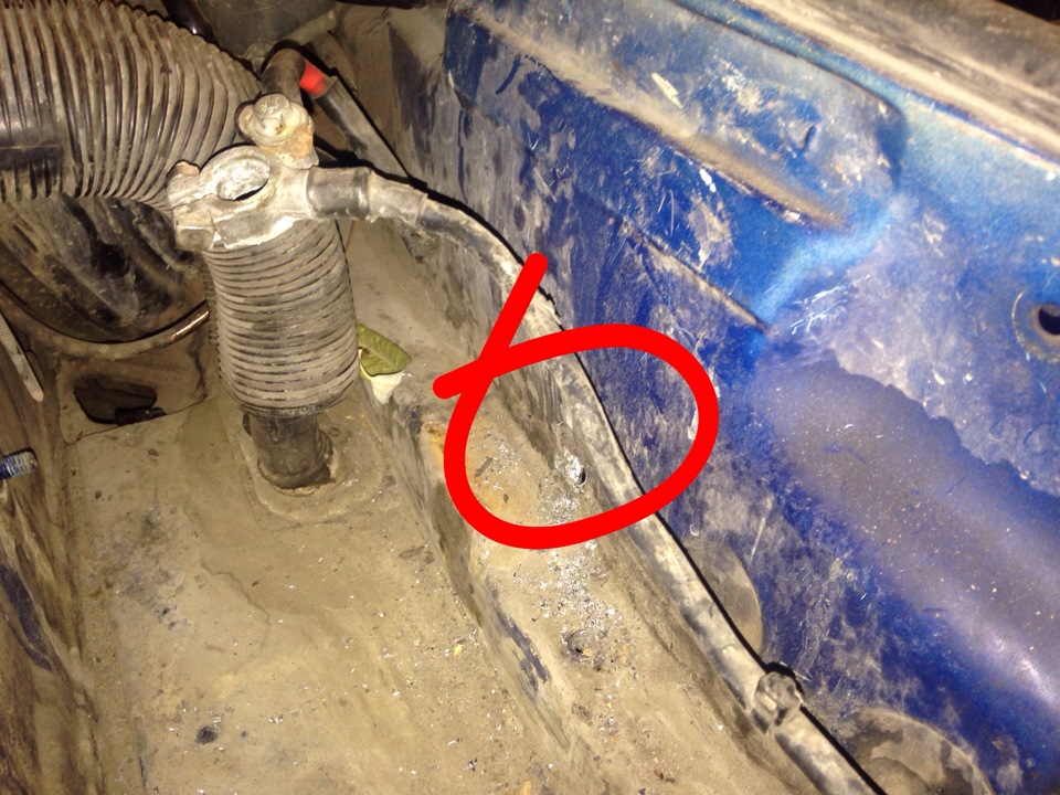 Как выкрутить слизанный болт — Volkswagen Passat B5, 1,8 л, 1999 года ...