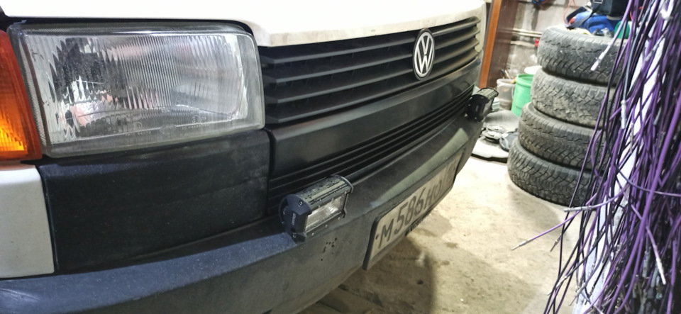 Решетка радиатора VW t4 — Volkswagen Transporter T4, 1,9 л, 1992 года ...