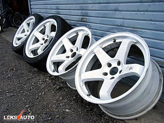 Bee Racing B5 (Bee*R) R18, 9.5JJ +25 — Nissan Stagea (M35), 2,5 л, 2002 ...