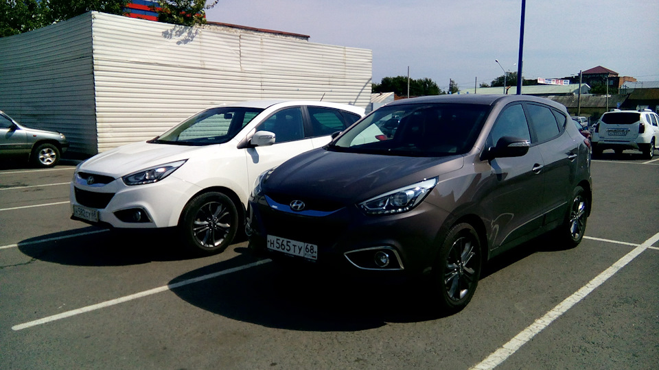 Кашемир браун VS Белый — Hyundai ix35, 2 л, 2015 года | фотография | DRIVE2