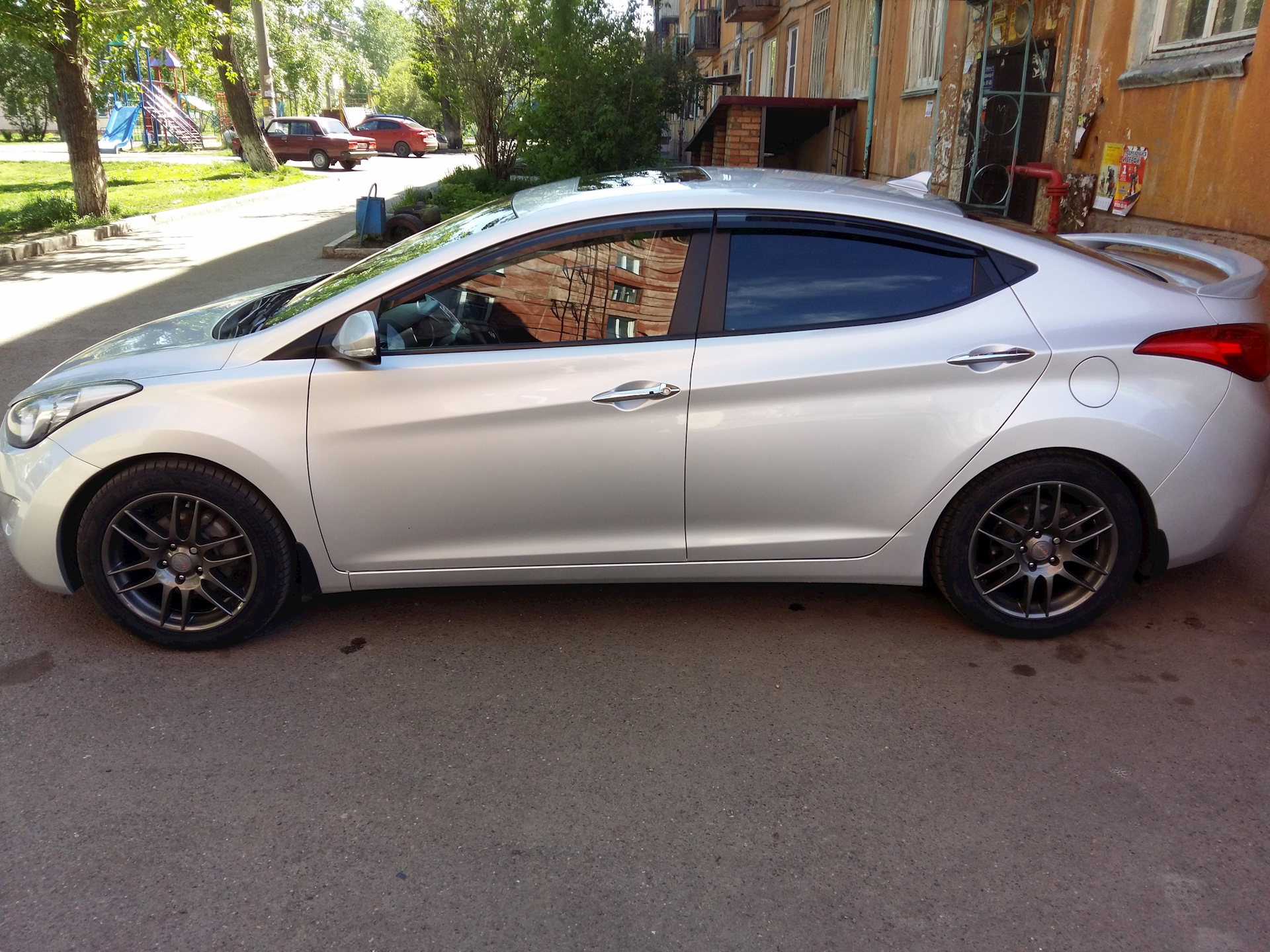 Колеса. Поставил сегодня. — Hyundai Avante (5G), 1,6 л, 2011 года | колёсные диски | DRIVE2