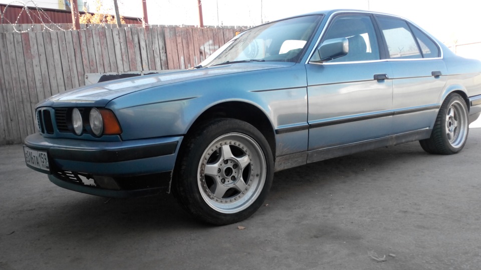 достал "лапти" r17 — BMW 5 series (E34), 2,5 л, 1988 года | колёсные ...