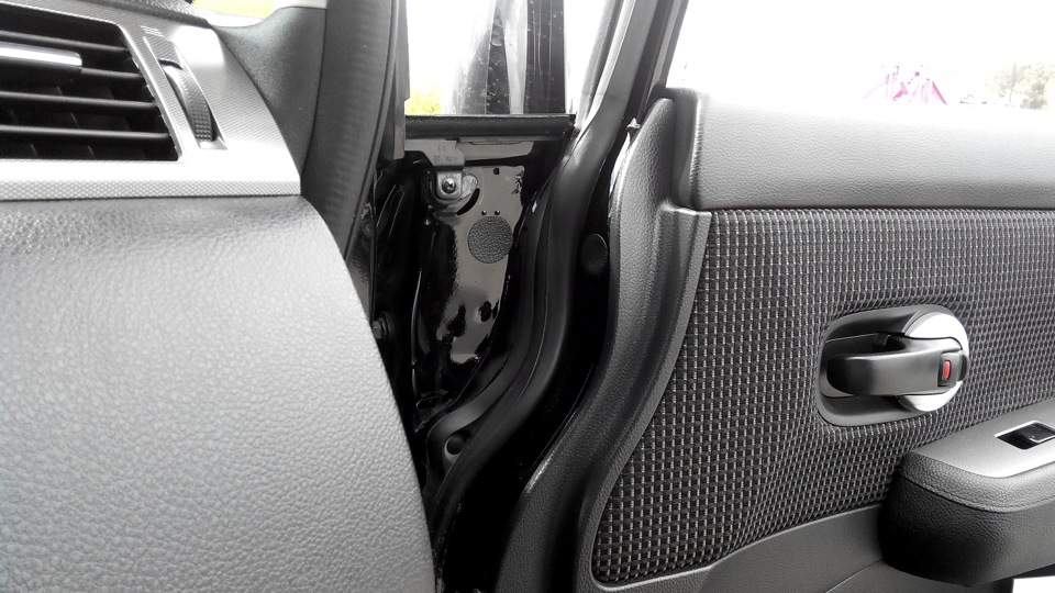 Заглушки/наклейки на дверные отверстия — Nissan Tiida (1G), 1,6 л, 2010 ...